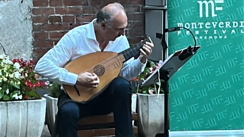 Cremona Sera - L'emozionante liuto di Cascio saluta la dolcezza e la ...
